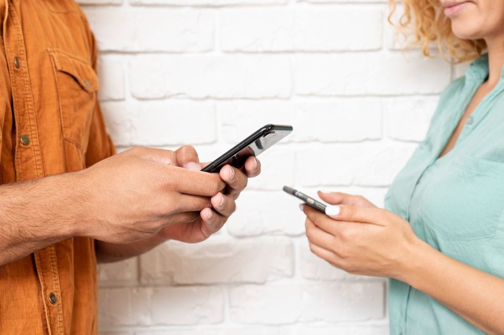 Como puxar assunto no WhatsApp? Confira dicas e perguntas infalíveis