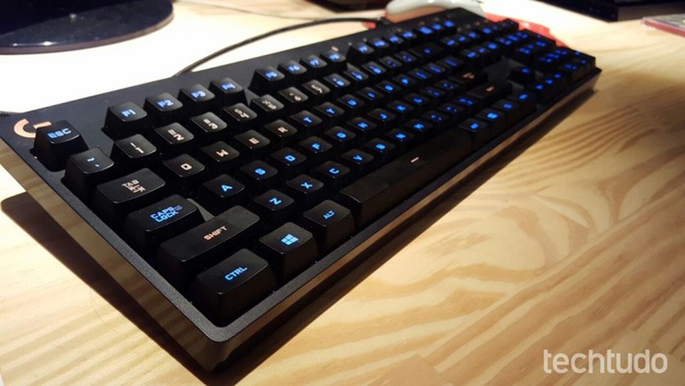 Review Logitech G810