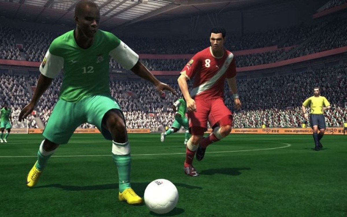 Cristiano Ronaldo é o novo garoto propaganda de PES 2012
