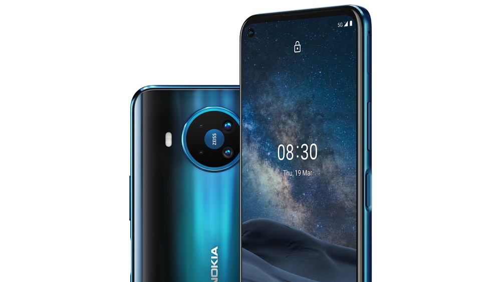 007: conheça os poderosos celulares usados por James Bond