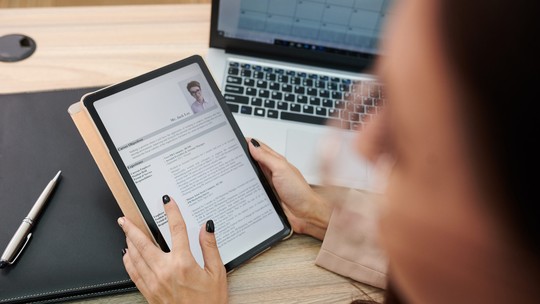 Como congelar/fixar linha e coluna no Microsoft Excel passo a passo