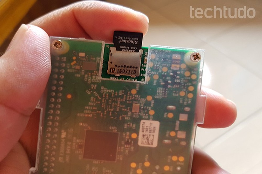 Veja como instalar o Raspbian no Raspberry Pi