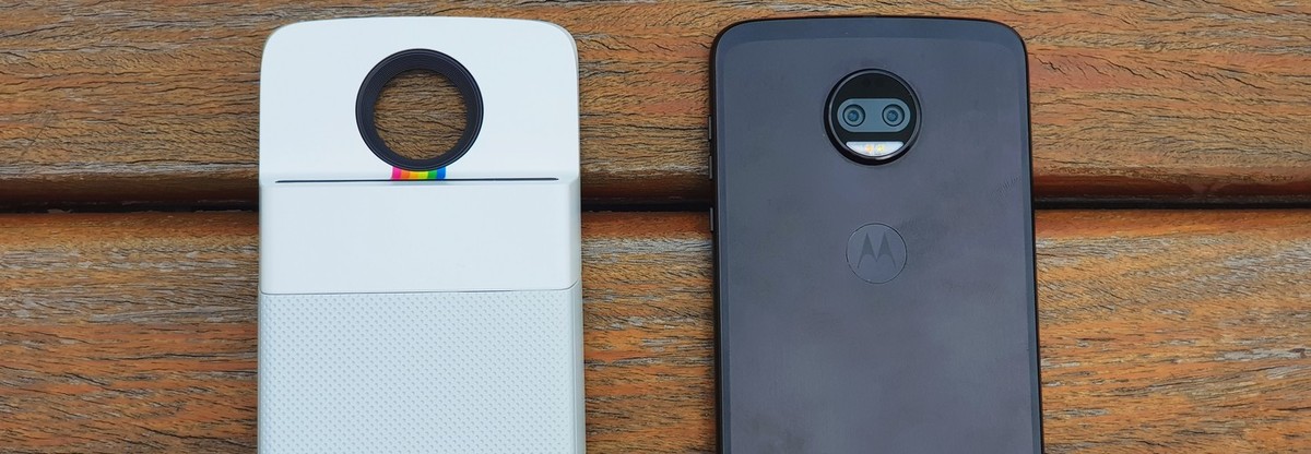 Review Moto Snap Polaroid Insta-Share