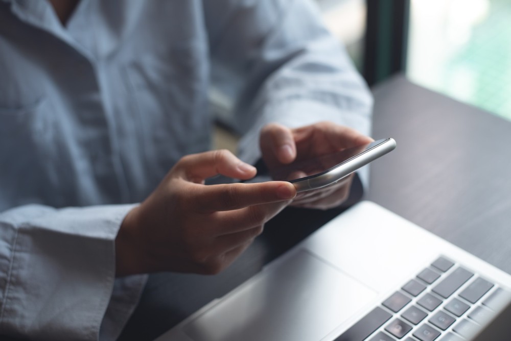 5 apps que podem ser usados para te vigiar pelo celular sem você perceber