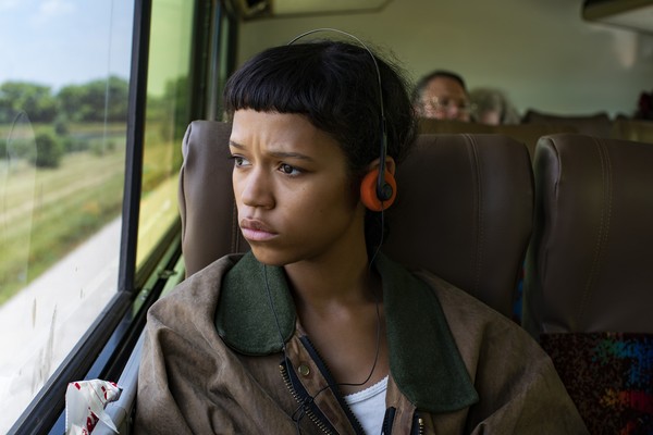 Até os Ossos: conheça sinopse, trailer e elenco do filme de terror
