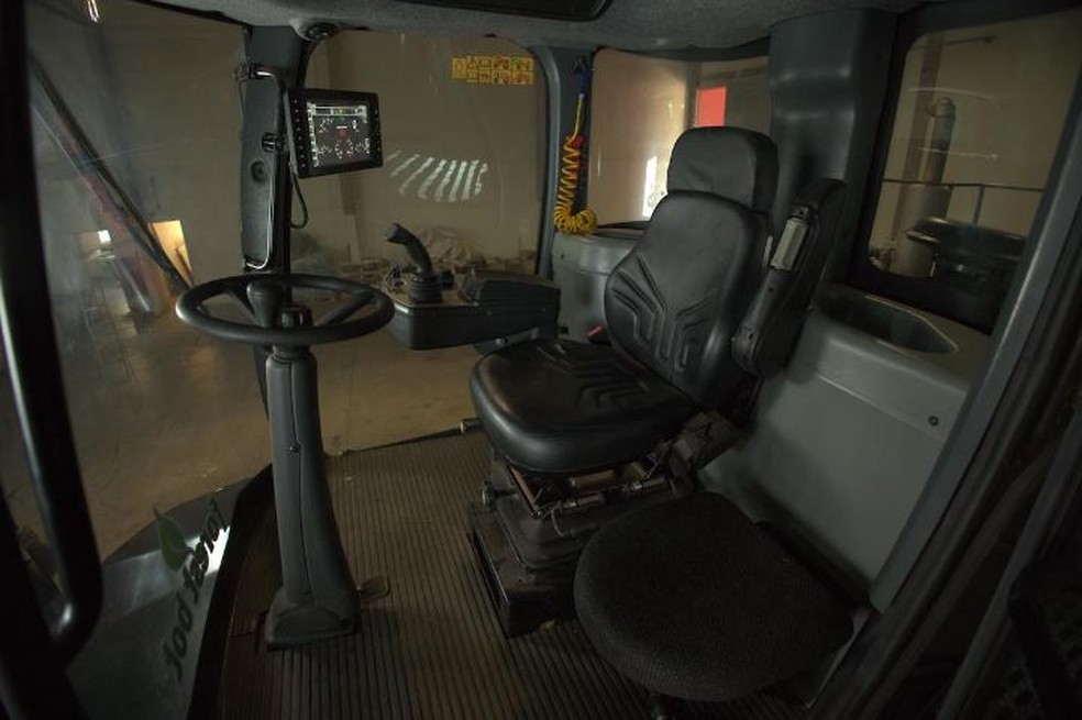 Robô utiliza inteligência artificial para plantar árvores; conheça