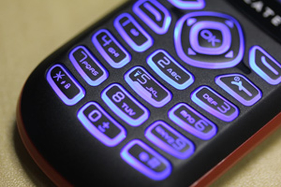 Review Alcatel OT208