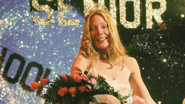 Carrie, a Estranha: relembre sinopse, elenco e críticas do terror de 1976