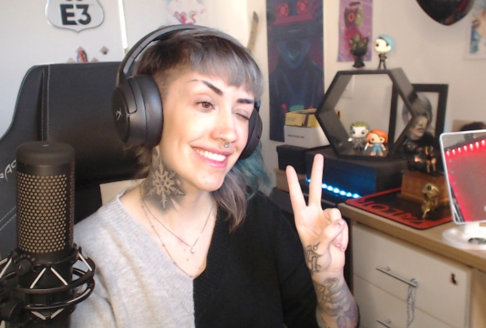 Conheça Kalera: dubladora, cantora e streamer da FURIA na Twitch TV
