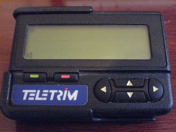 Pager fez sucesso nos anos 1990: relembre o antecessor do SMS e WhatsApp