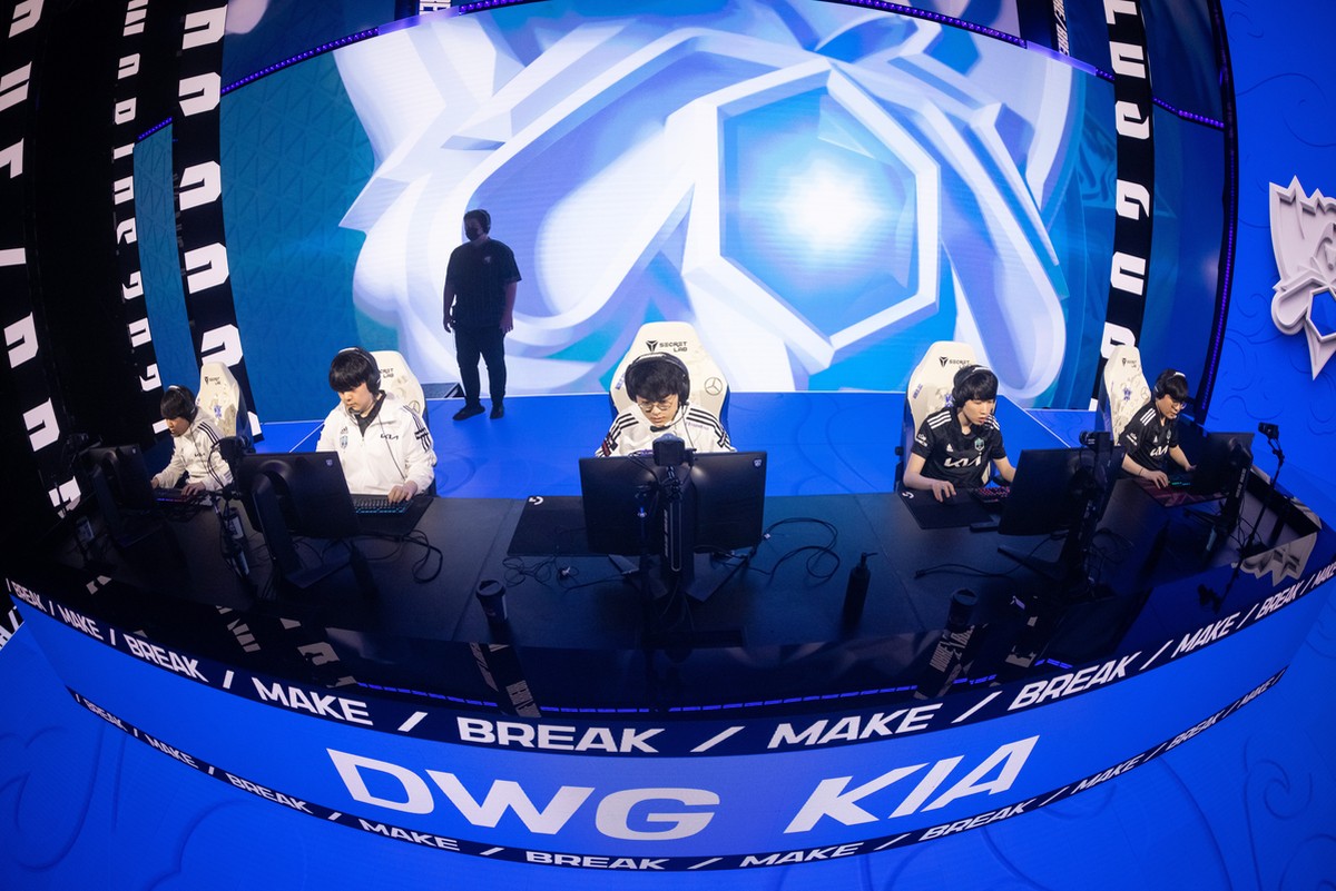 DAMWON vence a T1 e está na final do Mundial de LOL 2021