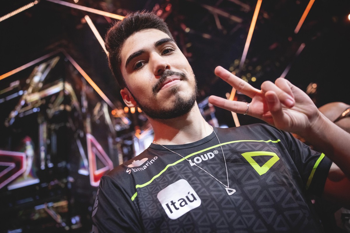 Aspas é eleito atleta do ano no Prêmio eSports Brasil 2022; veja vencedores