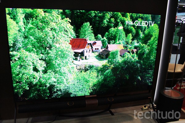Semp TCL anuncia TV X6, com tela de 85", e caixas de som no Brasil