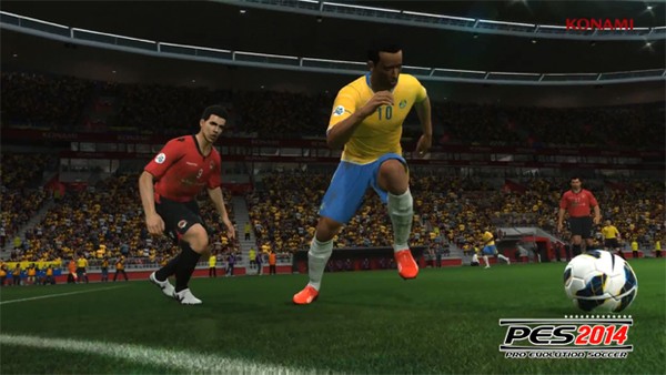 PES 2014 lança patch com elencos atualizados e controle total dos goleiros