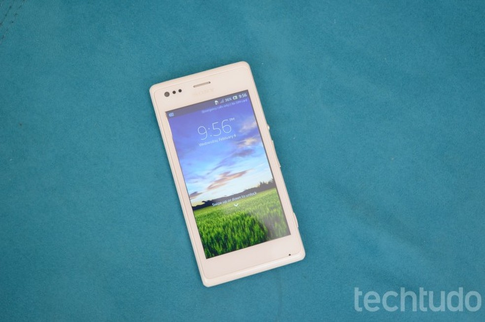 Review Xperia M