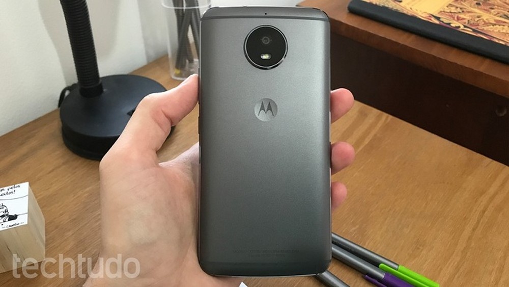 Moto G5S vs Galaxy A5 2017: compare a ficha técnica do Motorola e Samsung
