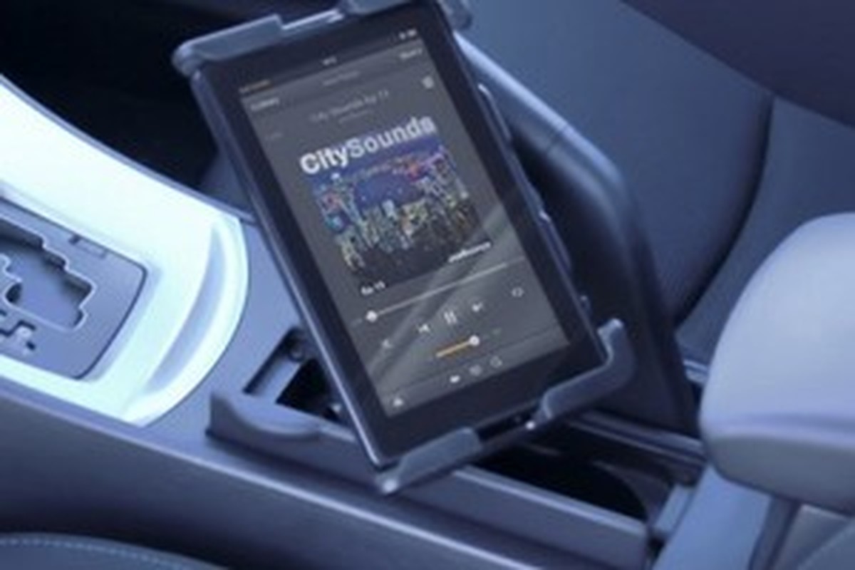 Suporte permite dirigir e usar o tablet ao mesmo tempo
