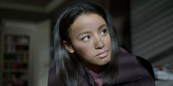 Bebê Rena: conheça elenco e personagens da série perturbadora da Netflix