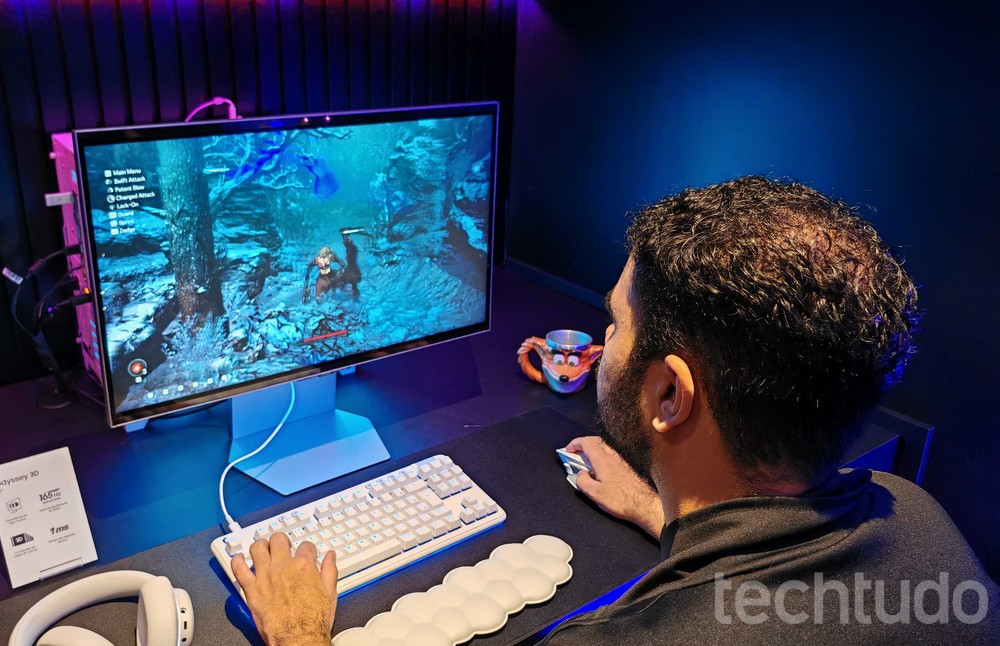 Samsung lança 3 novos monitores no Brasil; conheça modelos 3D, G9 e G8
