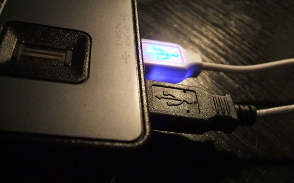 Porta USB 3.1 aceitará os dois lados e promete ser ainda mais rápida