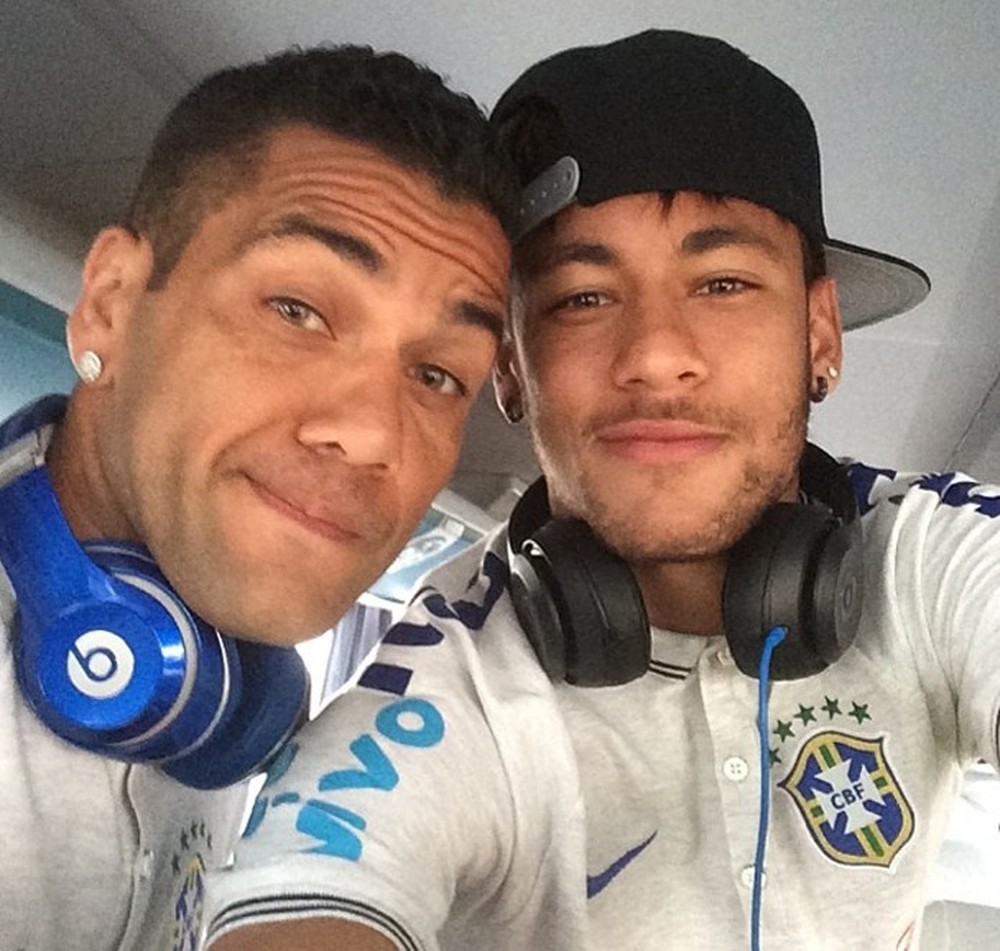 Descubra quais são os modelos de fones de ouvido usados por Neymar