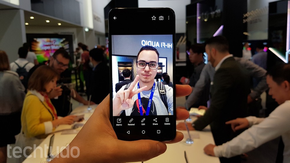 Após roubar a cena no exterior, LG V30 continua sendo dúvida no Brasil
