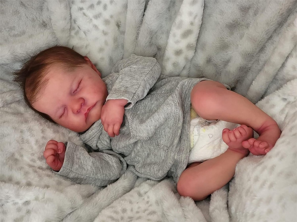 Bebê reborn de papel: saiba onde encontrar modelos para imprimir e colorir