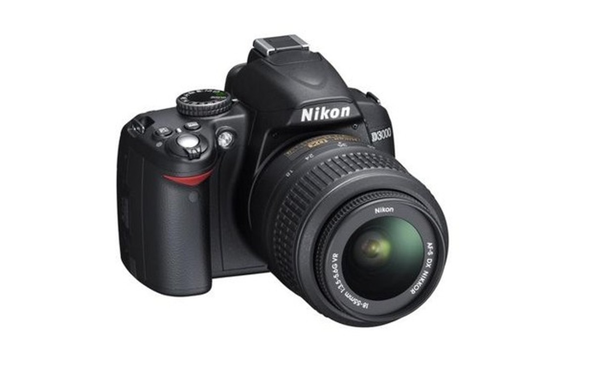 Review Nikon D3000