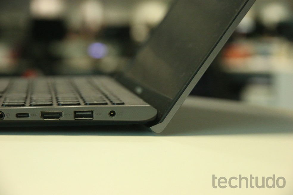 Review Asus Vivobook 15: moderno, portátil e focado em produtividade