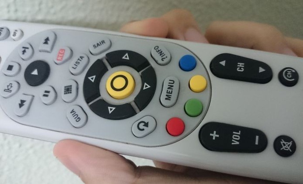 Como configurar um controle remoto universal