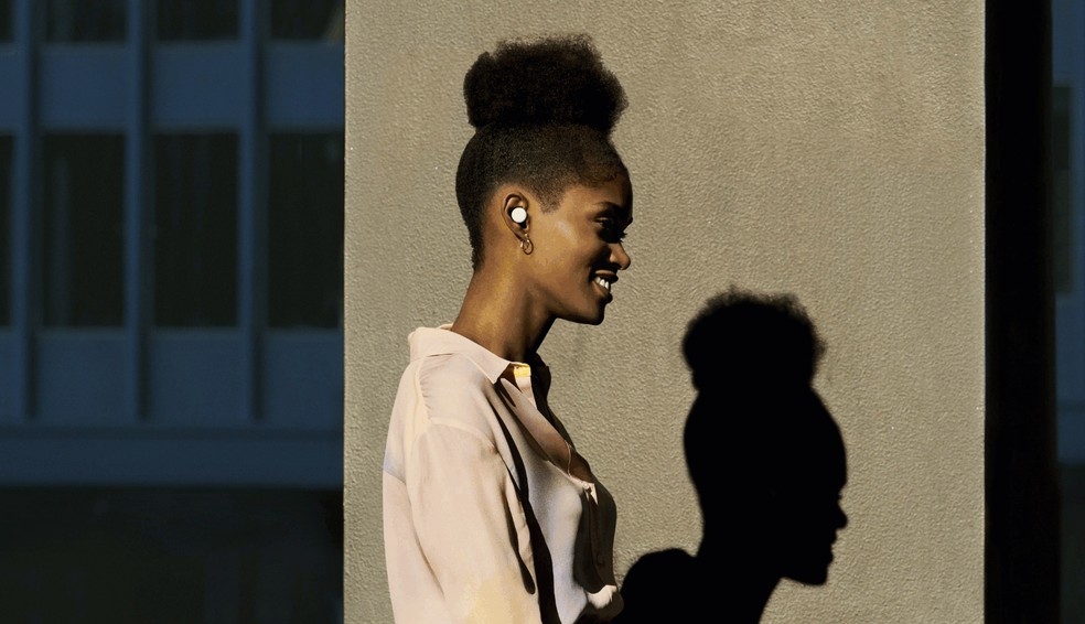 AirPods 2 vs Google Pixel Buds: compare ficha técnica e preço dos fones