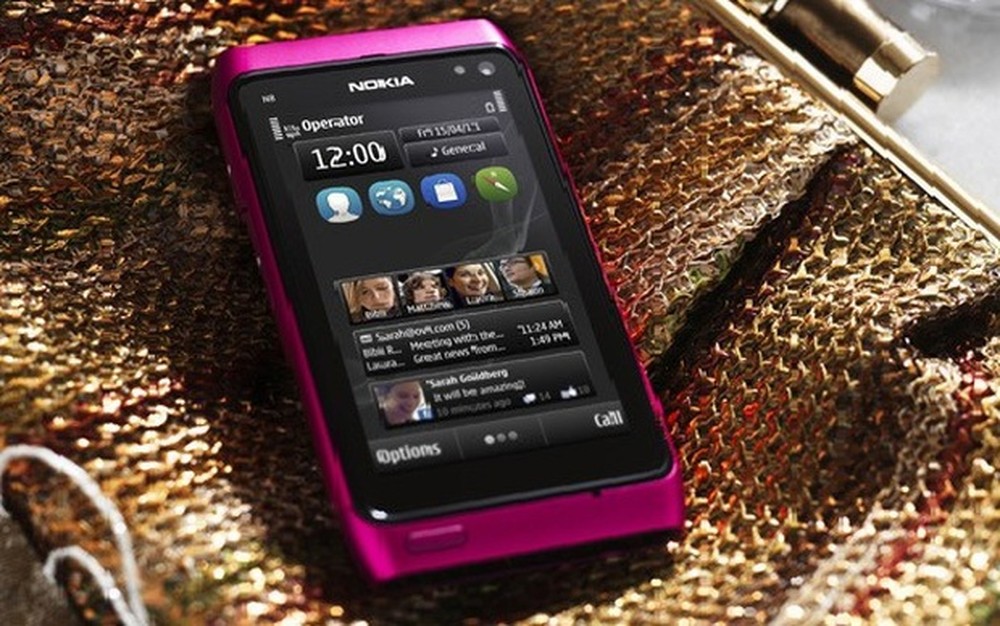 Nokia vai lançar versão rosa do N8 com Symbian Anna