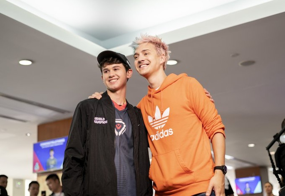 Fortnite: curiosidades sobre Bugha, jogador milionário de 16 anos