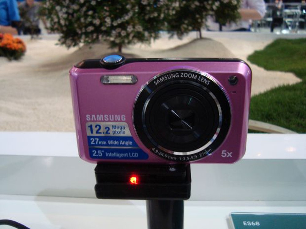 Samsung ES68, da linha compacta, é lançada com preço popular