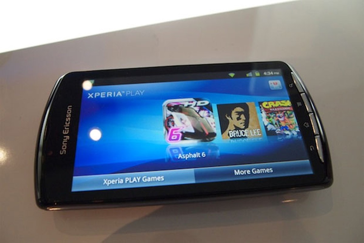 Xperia Play também ganha custom ROM com Ice Cream Sandwich