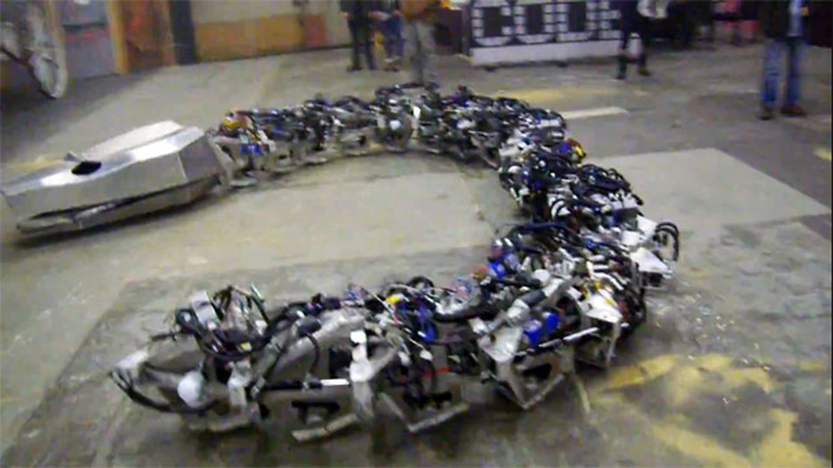 Conheça Titanoboa, a cobra-robô que pesa uma tonelada