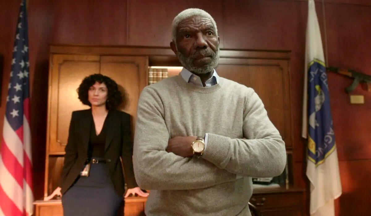 Conheça o elenco de O Recruta, série da Netflix com Noah Centineo