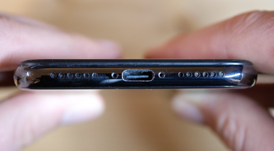 iPhone com inédita entrada USB-C recebe lances de mais de R$ 550 mil