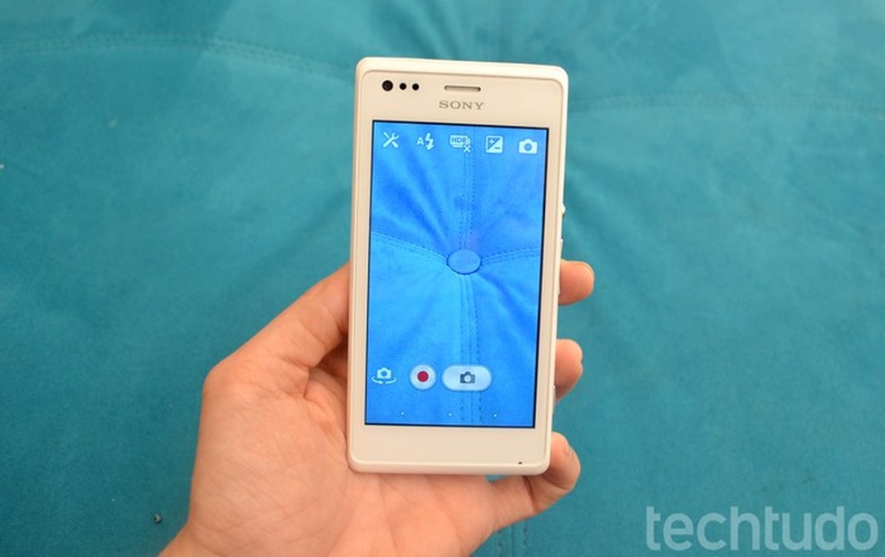 Review Xperia M