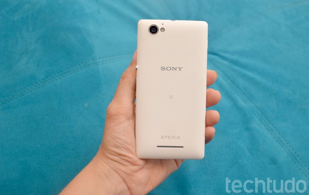 Review Xperia M