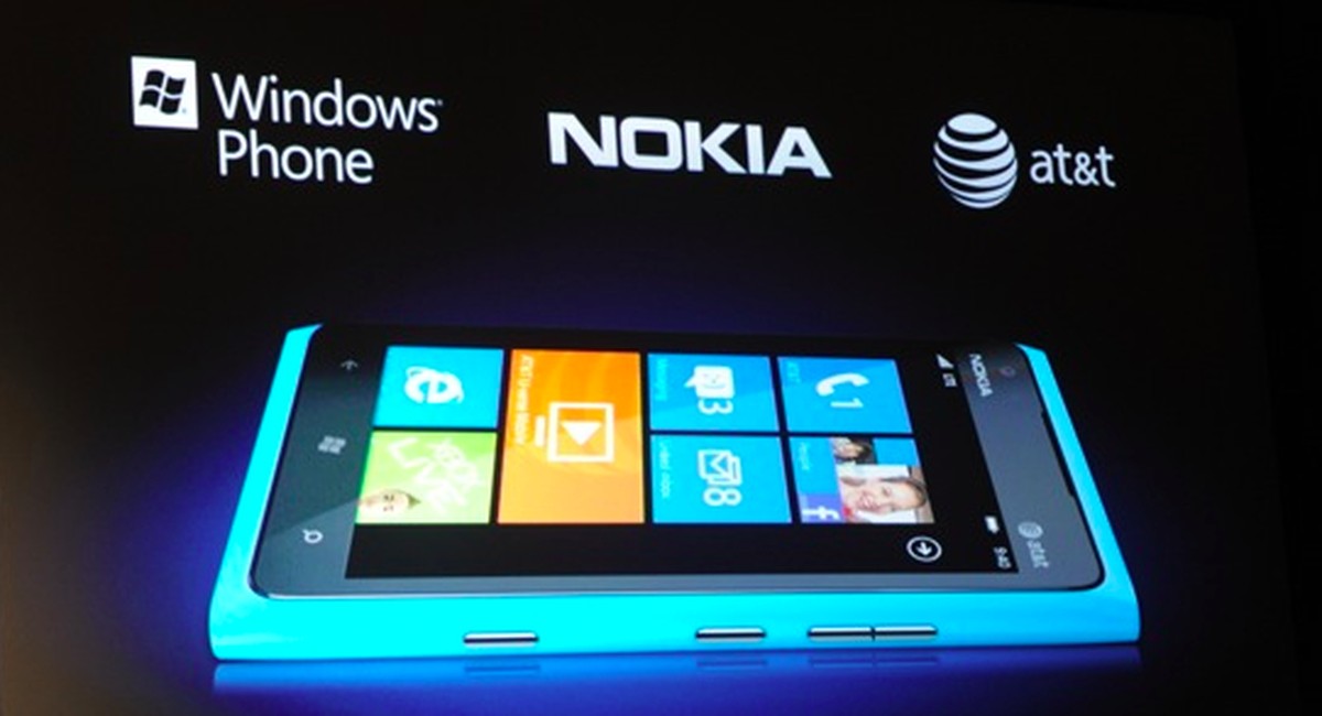 Nokia apresenta Lumia 900, seu primeiro Windows Phone 4G