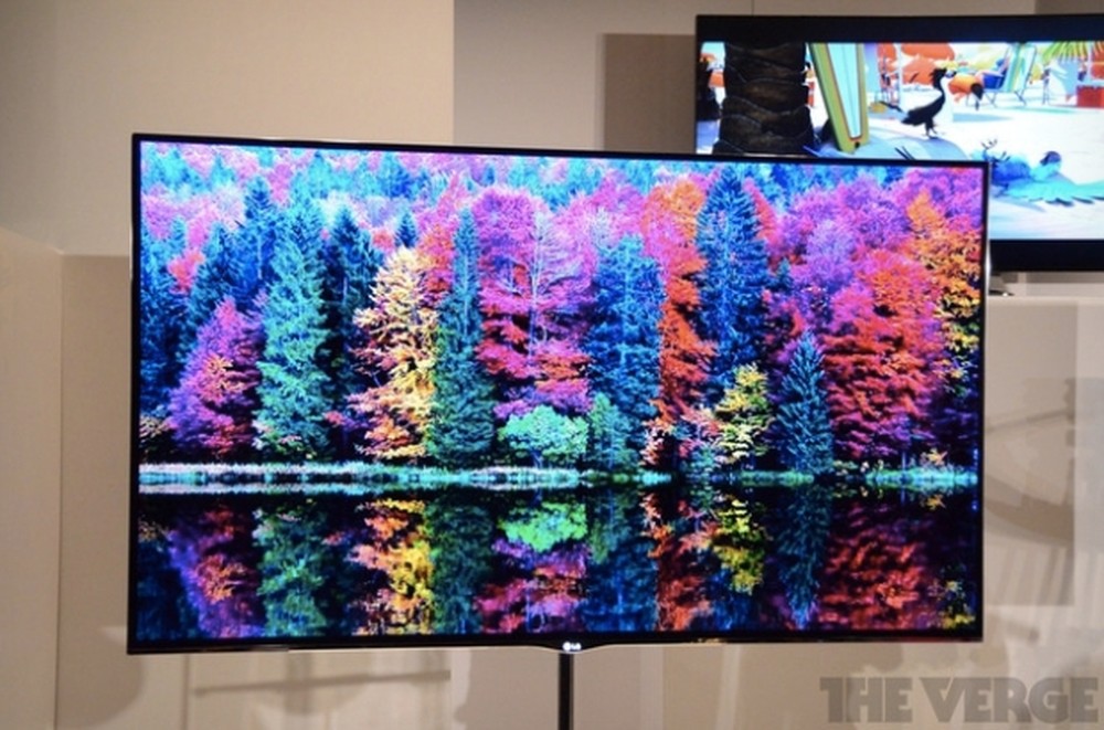 TV LG OLED de 55 polegadas é apresentada ao público na CES 2012