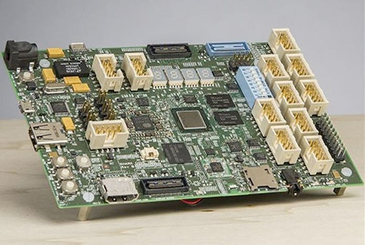 Microsoft e Intel anunciam mini-PC com Windows, desafiando Raspberry Pi