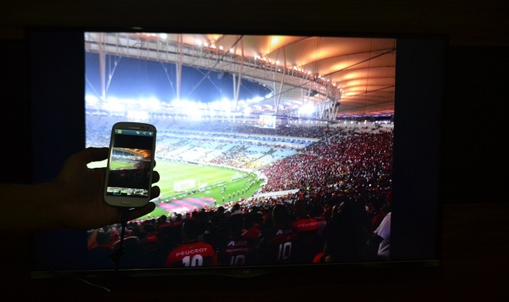 Como usar a função Smart Share das Smart TVs da LG?