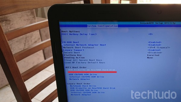 O que é e como resolver o erro 'PXE-E61 media test failure check cable'