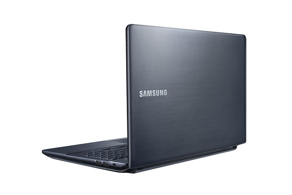 Samsung Essentials E33 é bom? Conheça ficha técnica e preço do notebook