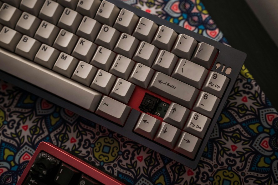 Teclado com switch brown: 6 opções versáteis para jogar e trabalhar