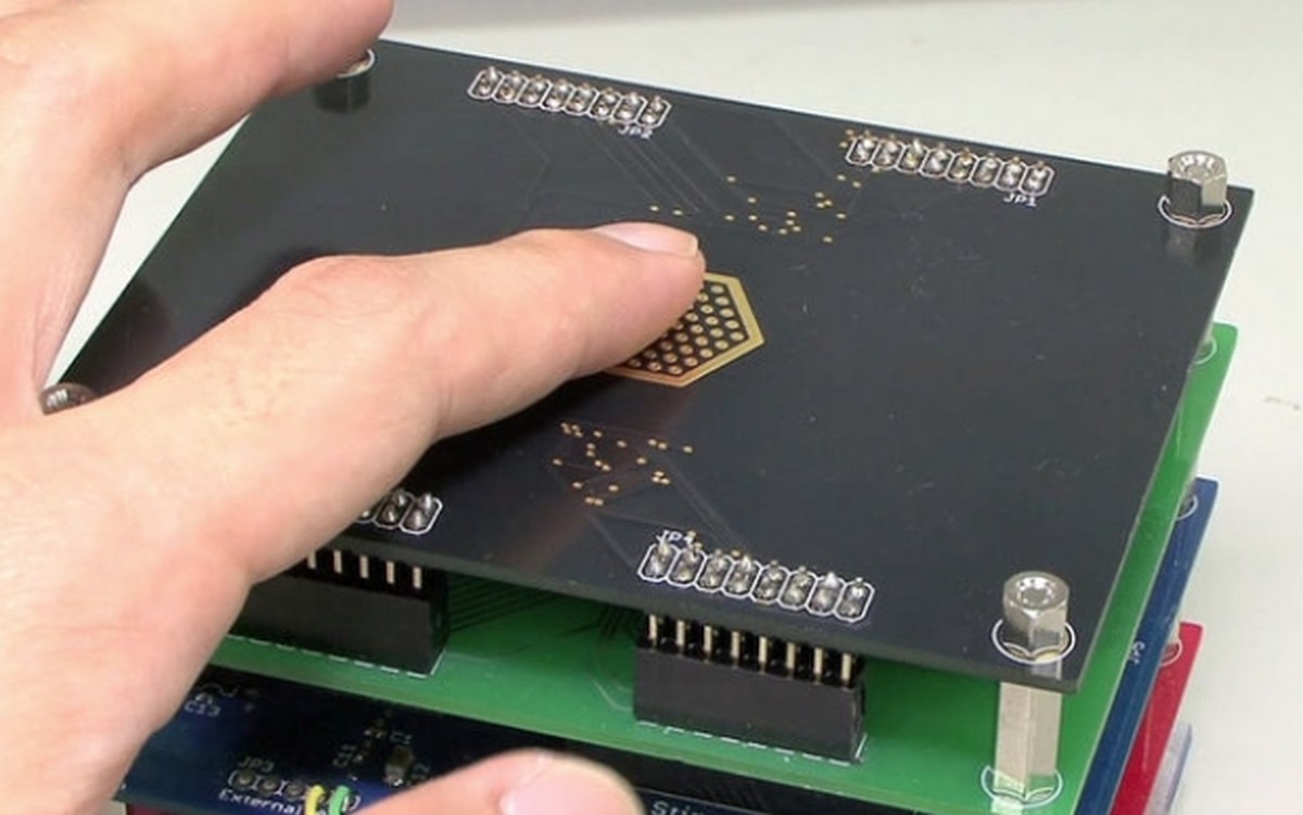 Cientistas criam touchpad que funciona sem o movimento dos dedos