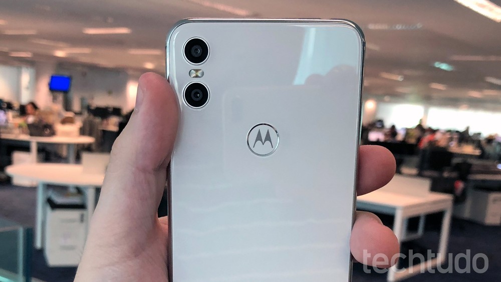 Motorola One vs Xiaomi Mi A2 Lite: compare ficha técnica e preço