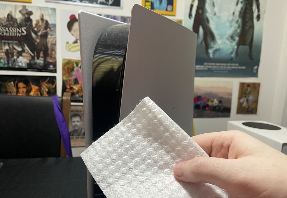 Como limpar o PS5? Veja tutorial para abrir, conservar o controle e mais